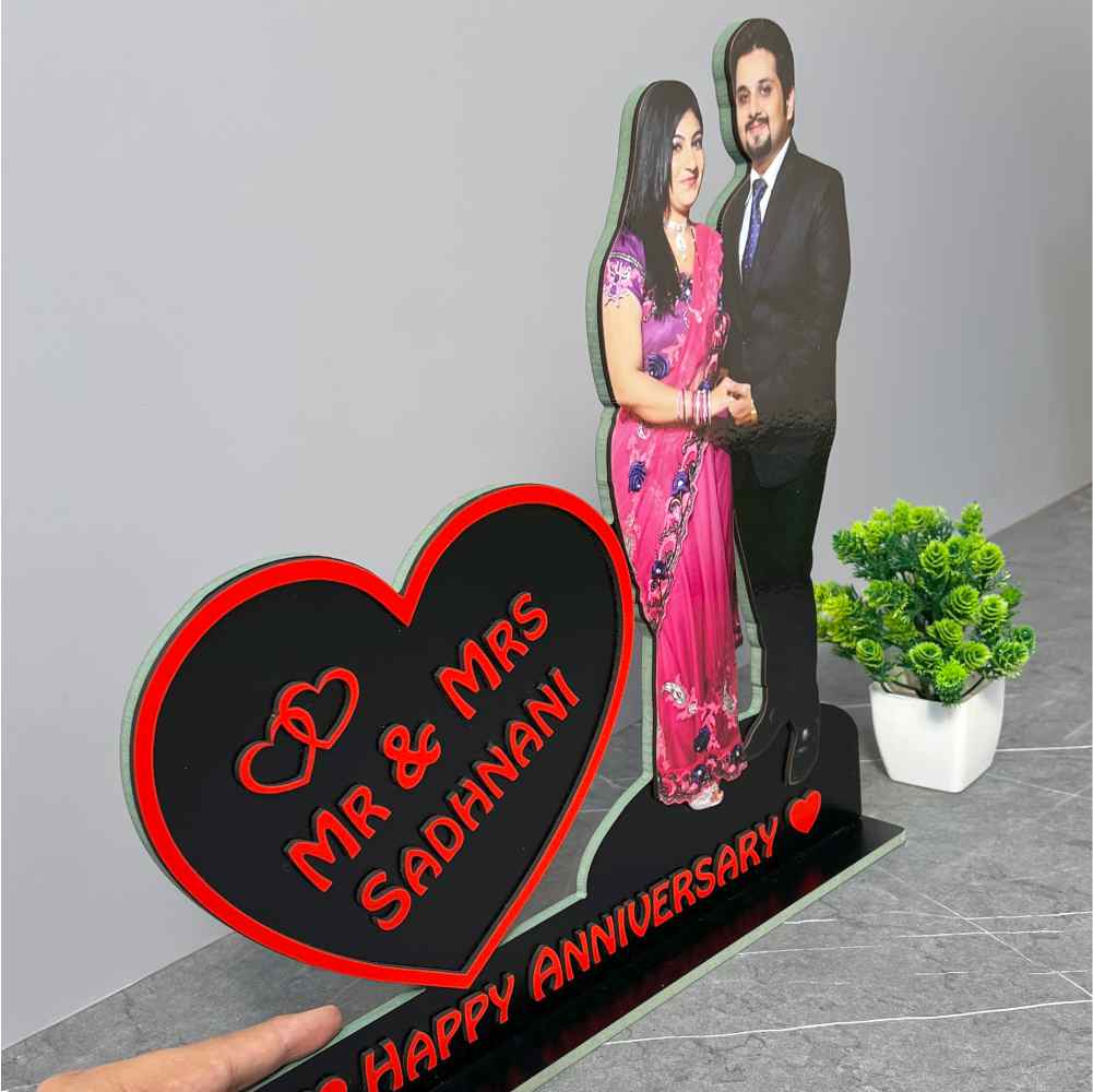 Couple Standy - The Perfect Gift | Free Shipping all over India ...